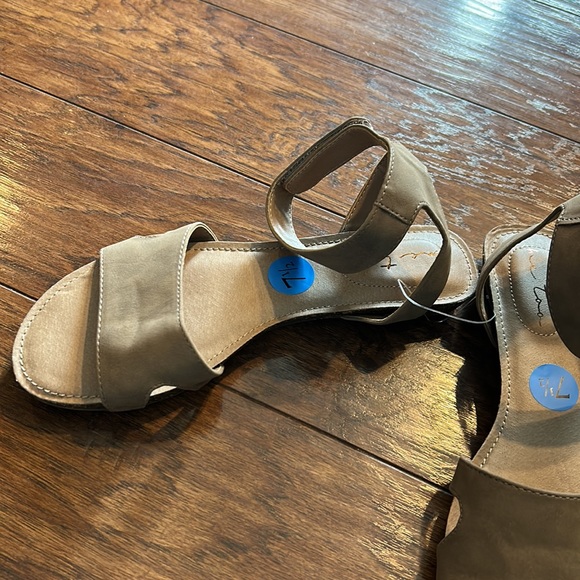 me too | Shoes | Adam Tucker By Me Too Beige Mally Sandals Women Nwt ...